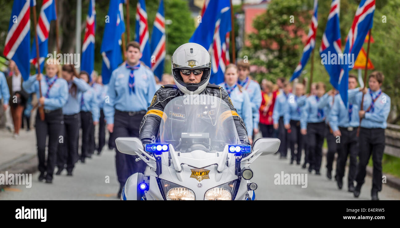 Scouts parade hi-res stock photography and images - Alamy