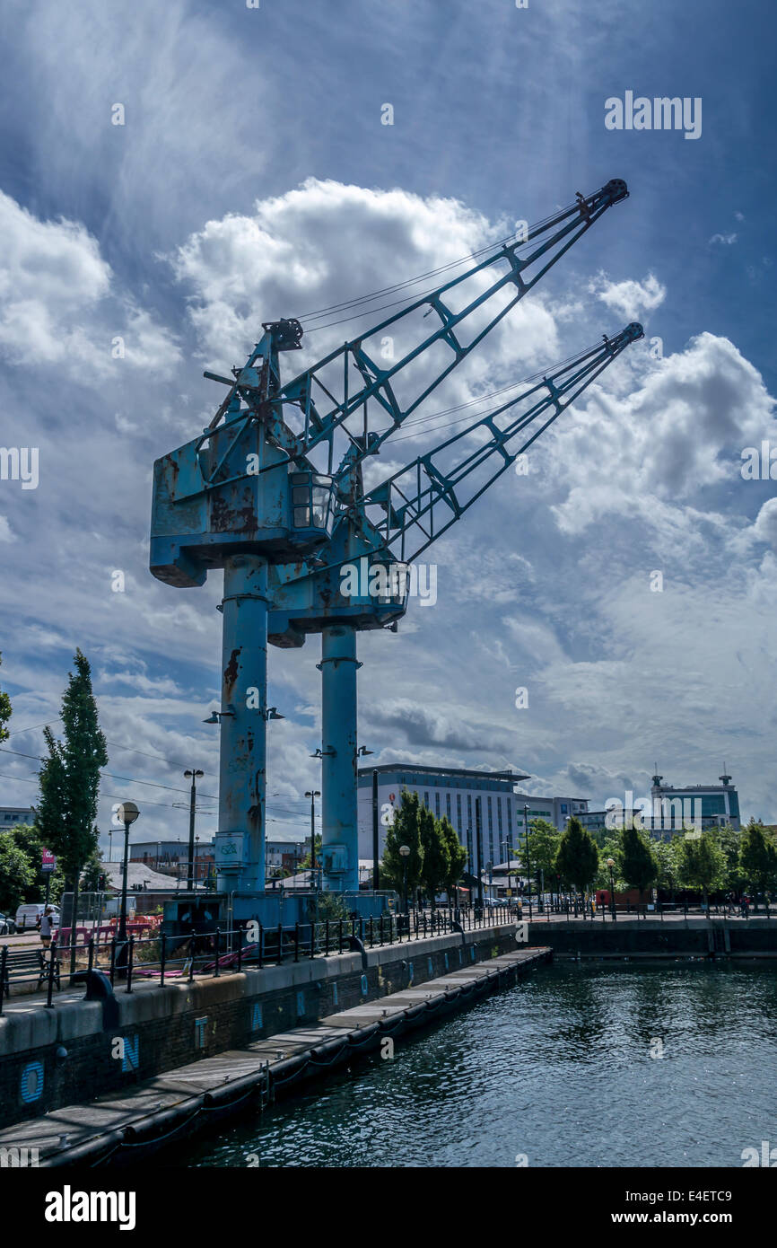 Cranes on the bank of the Manchester Ship Canal for unloading ships ...