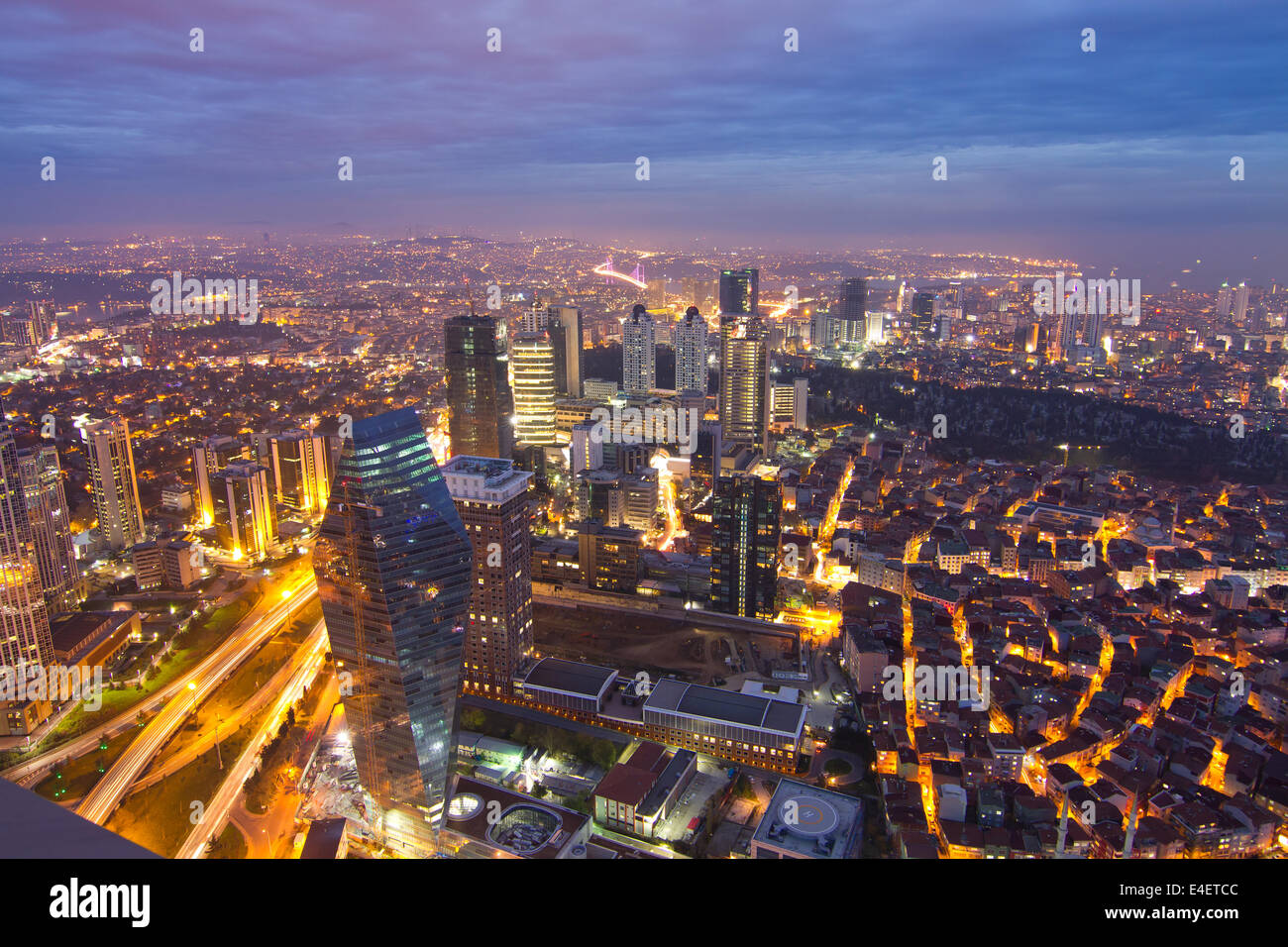 Istanbul skyscraper skyline turkey hi-res stock photography and images ...