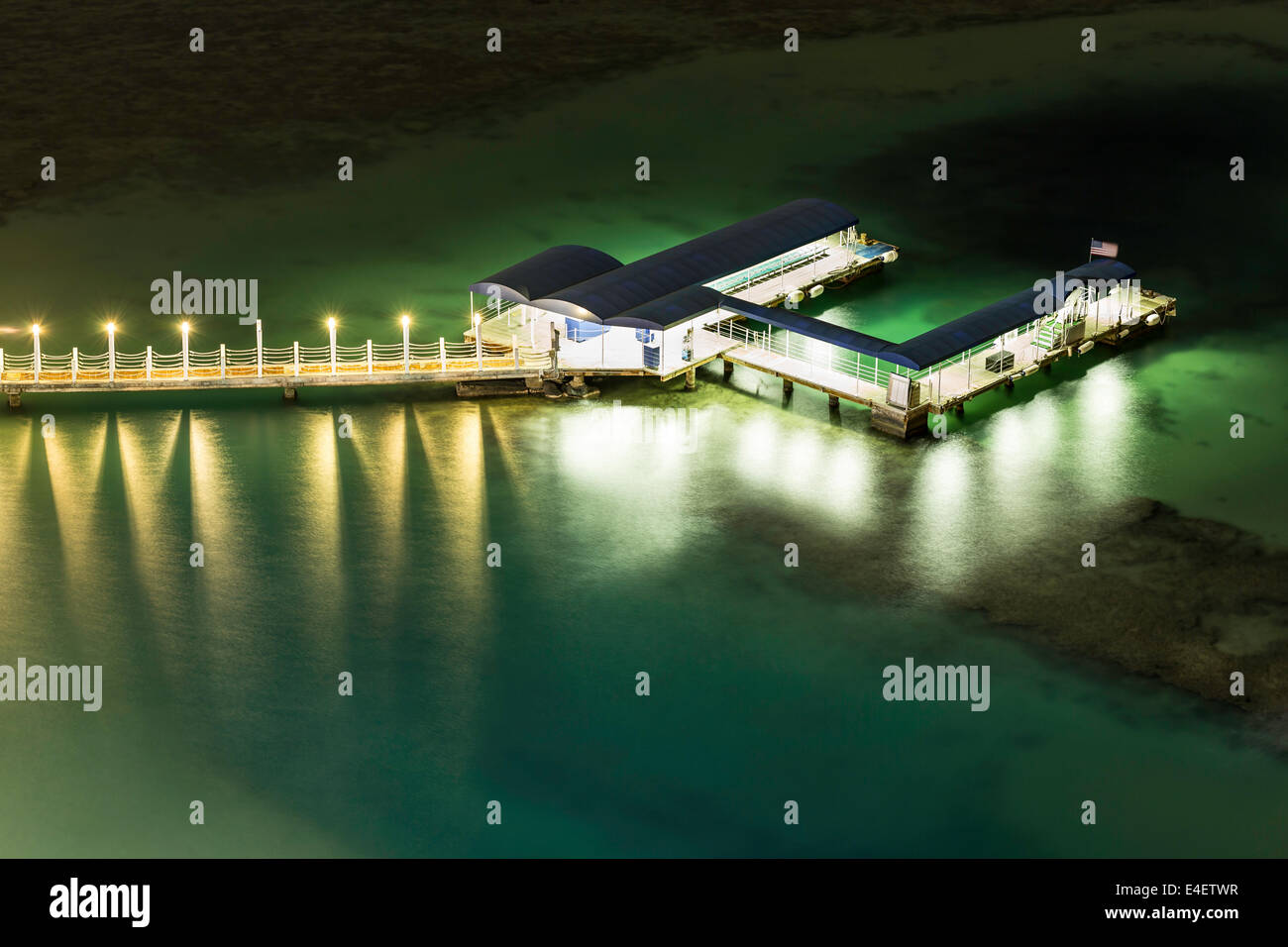 Pier with lighting hi-res stock photography and images - Alamy