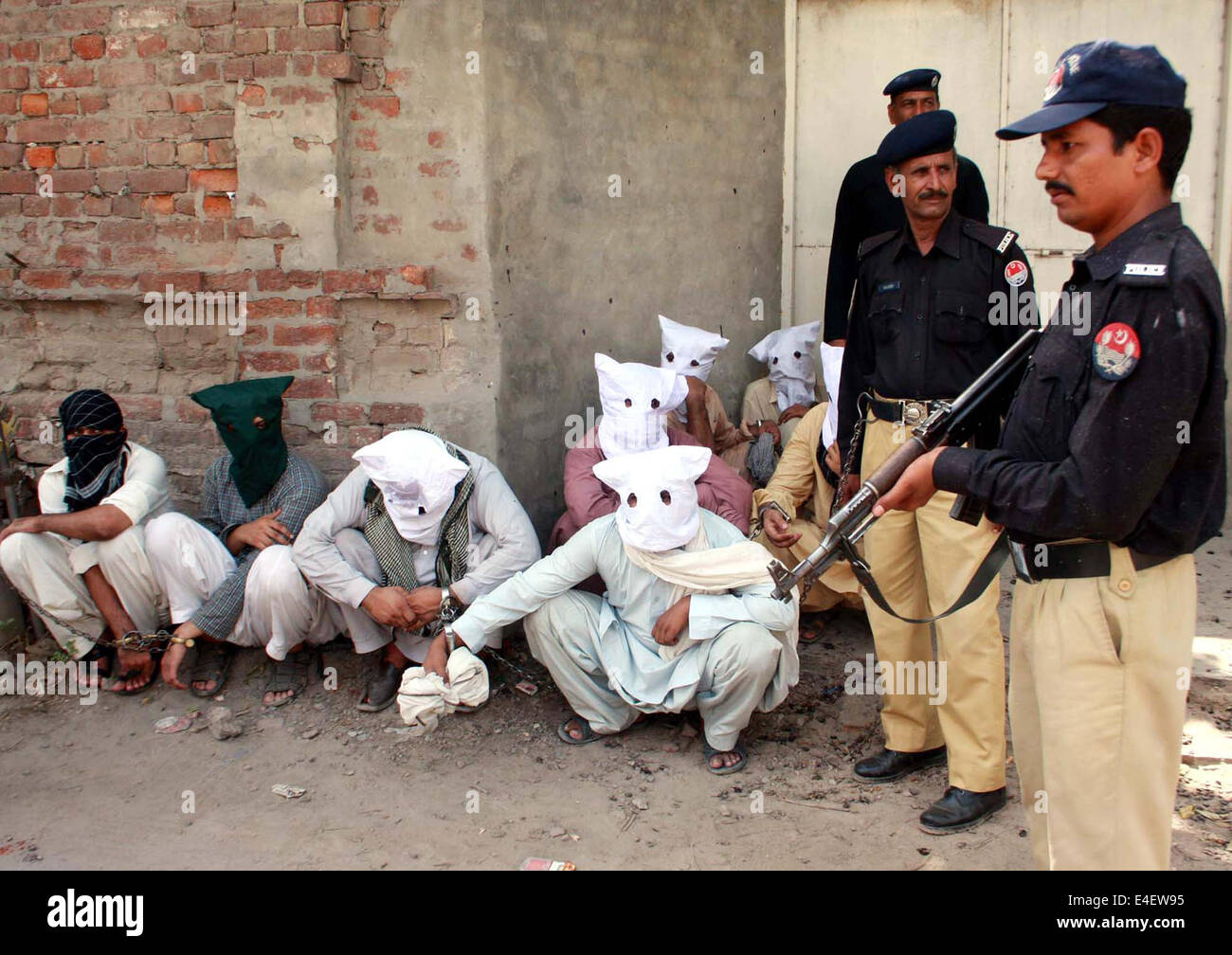 CIA Police officials are exposing robbed currency, weapons and exposing ...