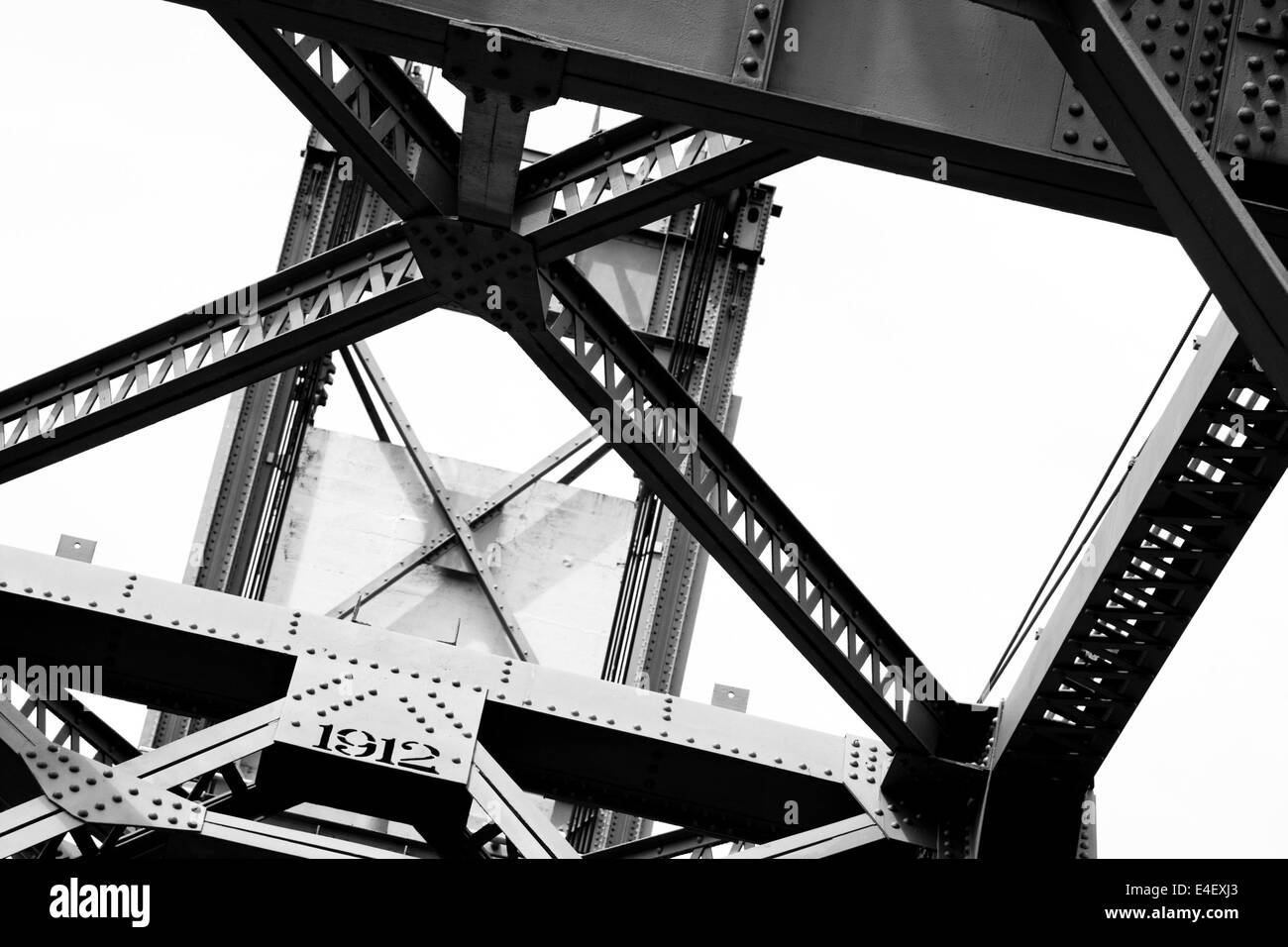 An upward view from a historic iron drawbridge in Salem Oregon Stock ...