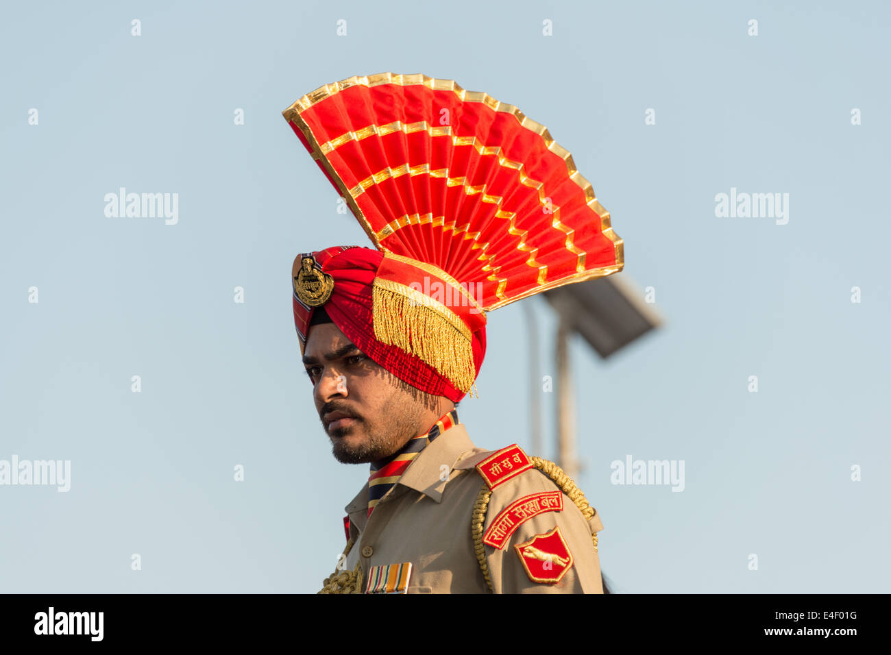 ATTARI, INDIA, 30 NOVEMBER 2013 - Daily border closing ceremony at ...