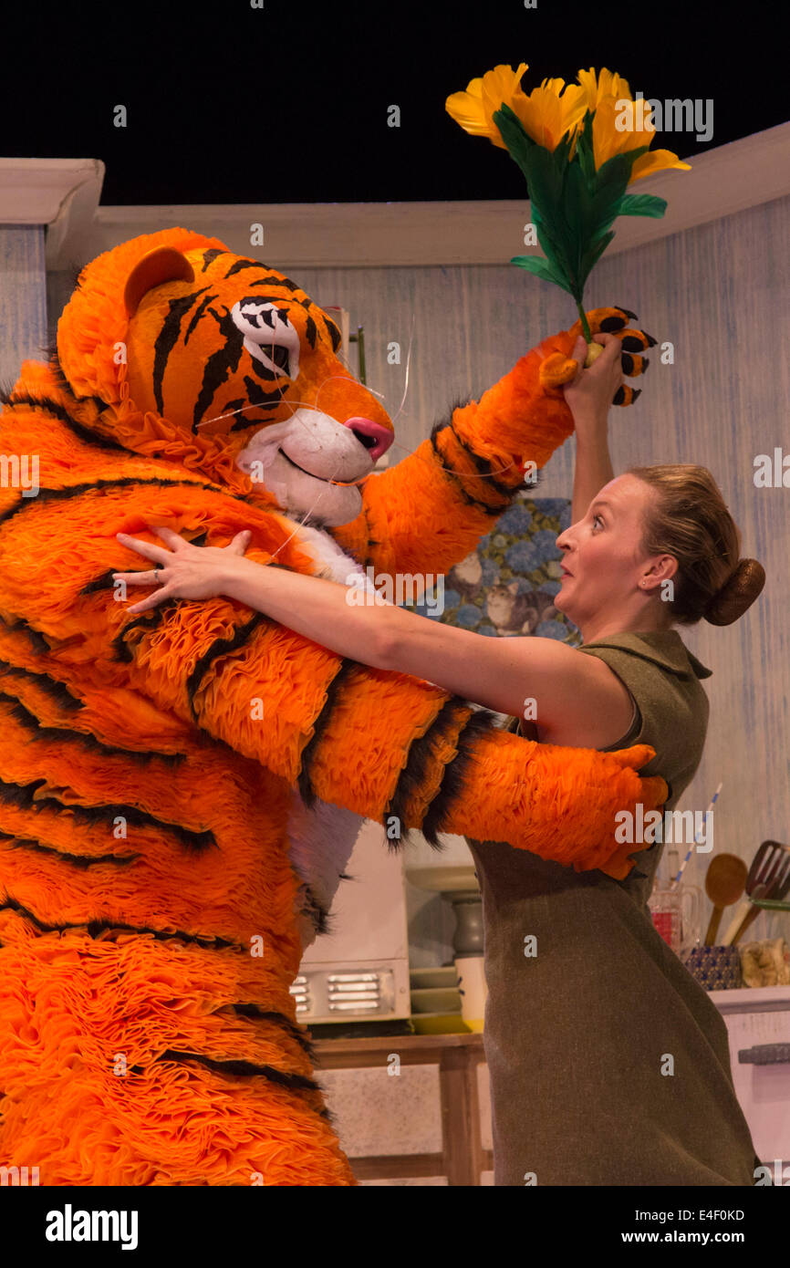 The tiger who came to tea hi-res stock photography and images - Alamy