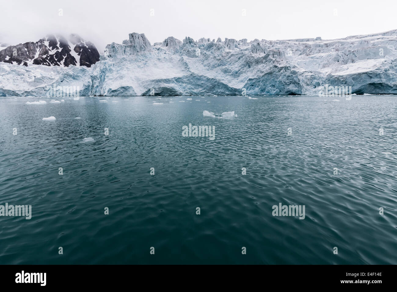 Glacier in Svalbard inside the Arctic Circle Stock Photo - Alamy