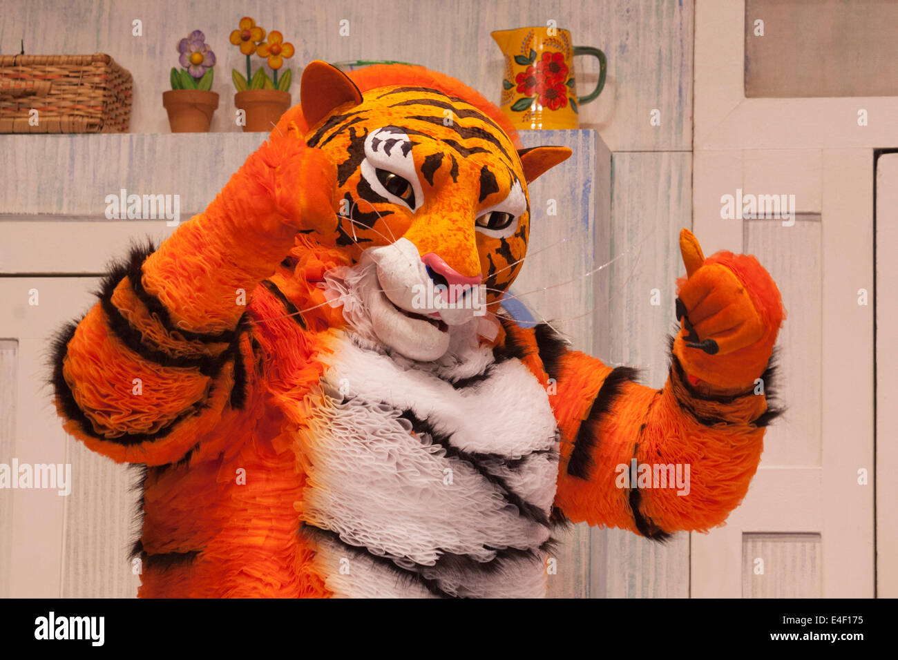 The musical play "The Tiger Who Came to Tea" returns to the Lyric ...