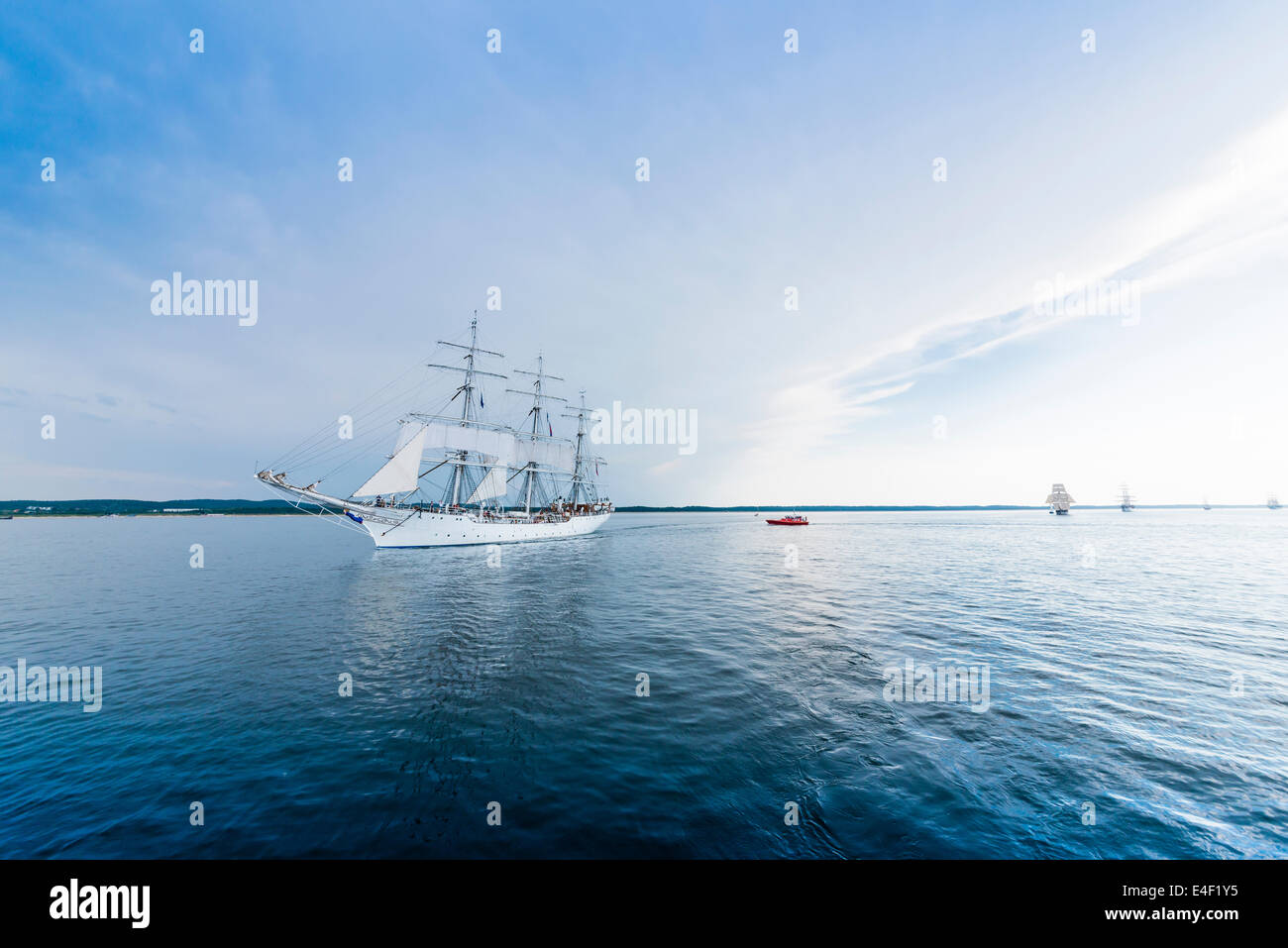 Shipsail hi-res stock photography and images - Alamy
