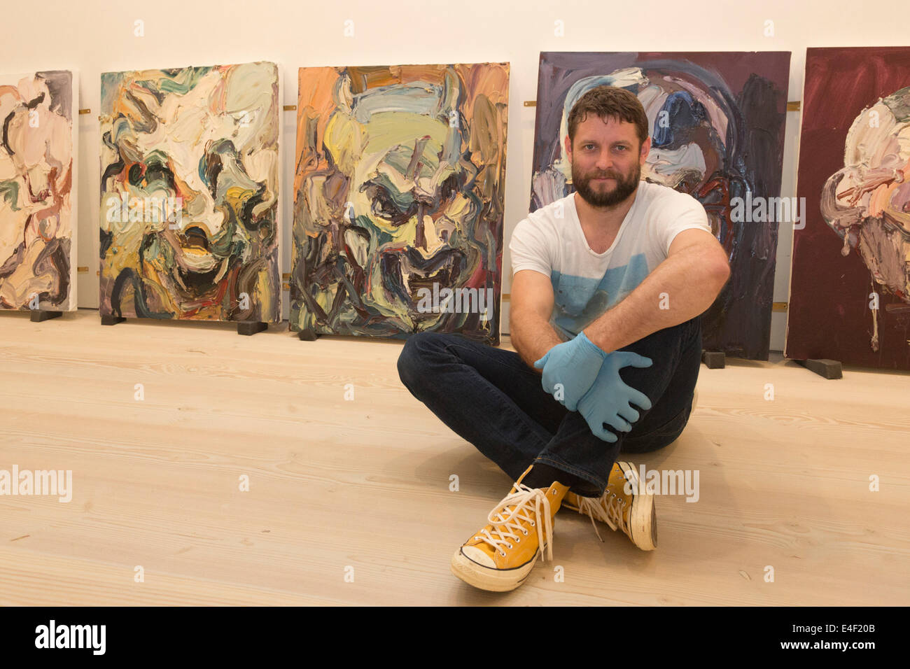 Australian artist Ben Quilty at Saatchi Gallery, London Stock Photo - Alamy