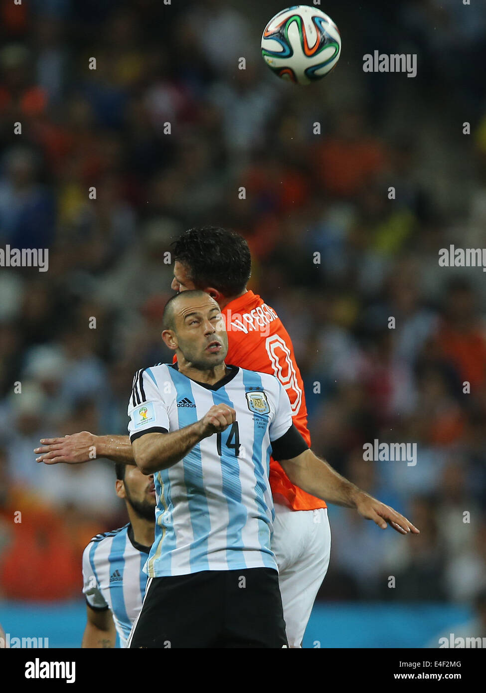 Van persie header hi-res stock photography and images - Alamy