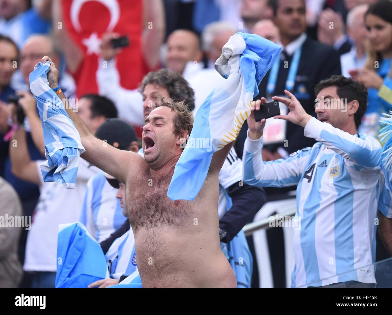Supporters corinthians hi-res stock photography and images - Alamy