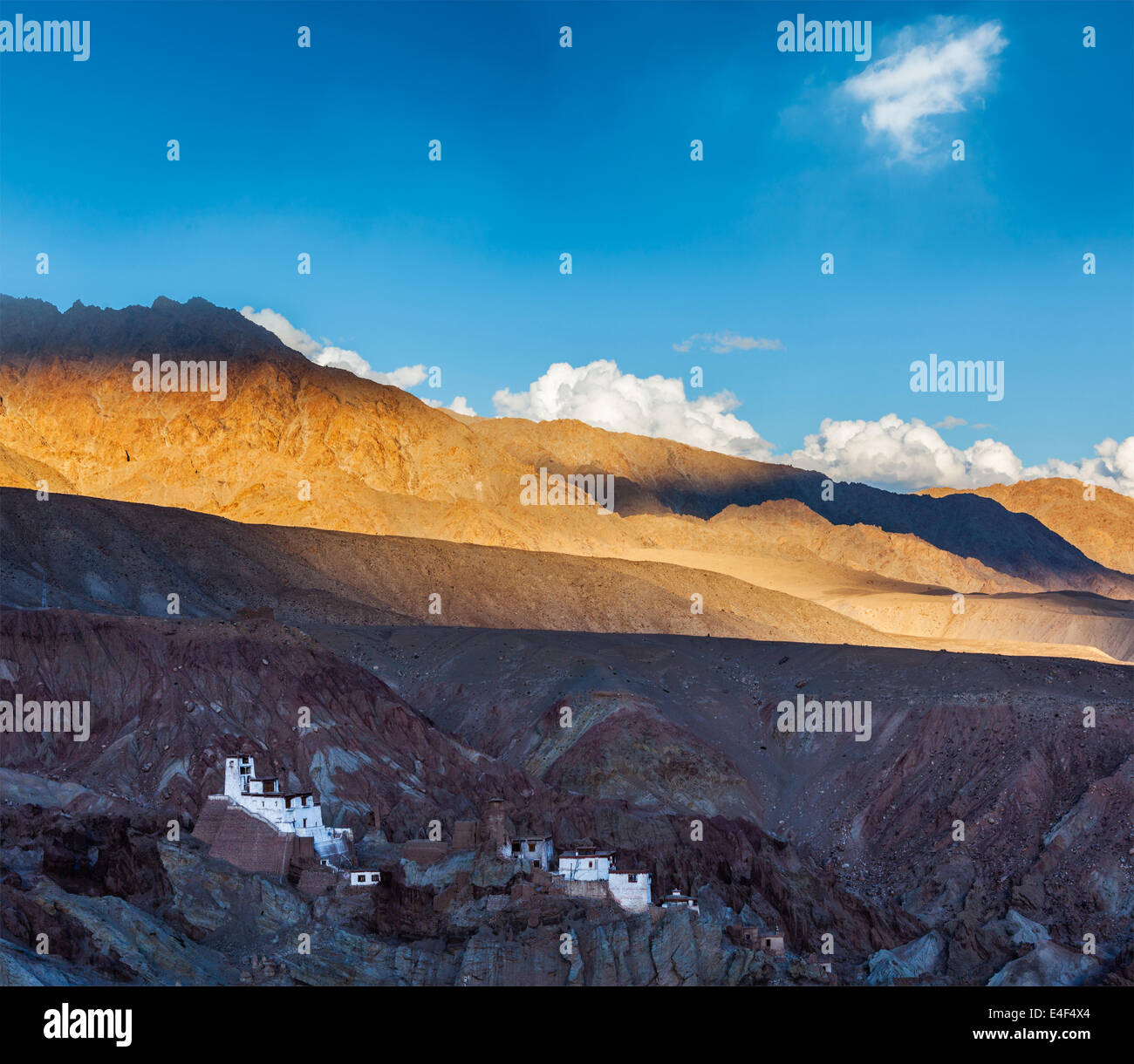 Basgo Gompa (Tibetan Buddhist monastery). Ladakh, India Stock Photo - Alamy