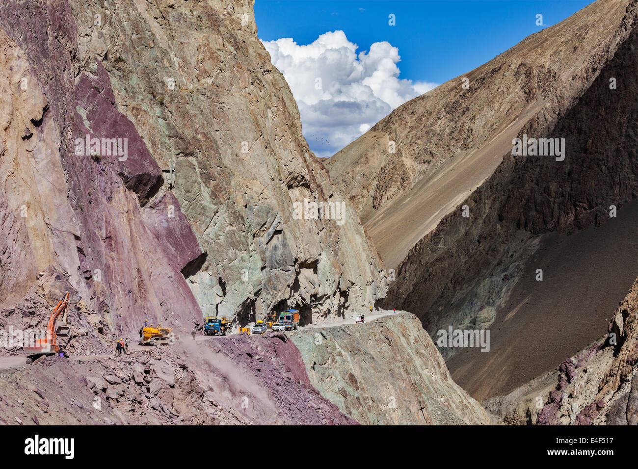 Construction in kashmir hi-res stock photography and images - Alamy