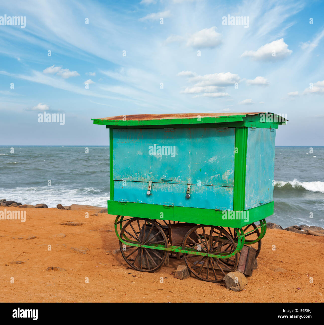 Cart on beach. Tamil Nadu, India Stock Photo - Alamy