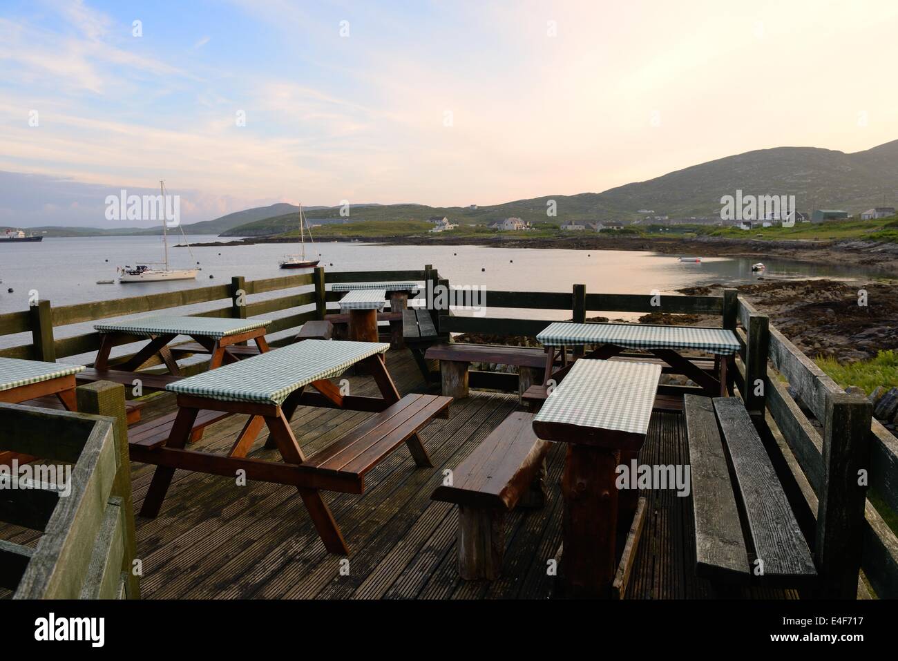 Deck cafe hi-res stock photography and images - Alamy