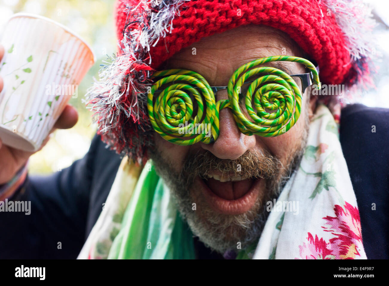 Party goer hi-res stock photography and images - Alamy