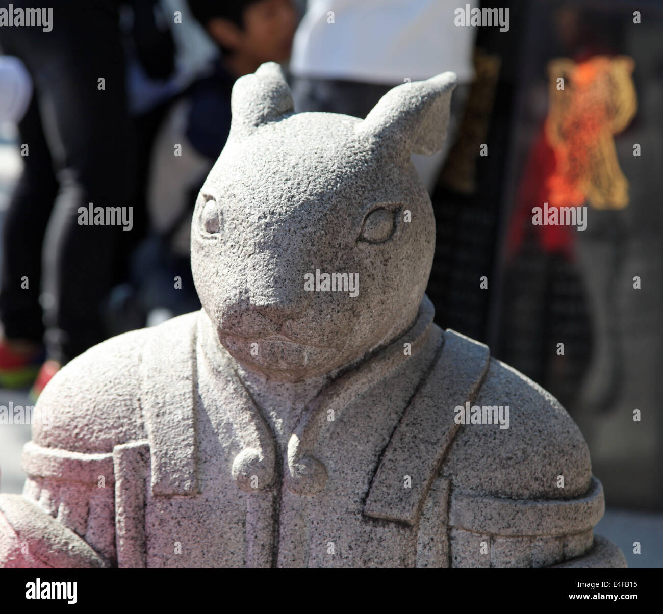 Rabbit head statue hi-res stock photography and images - Alamy