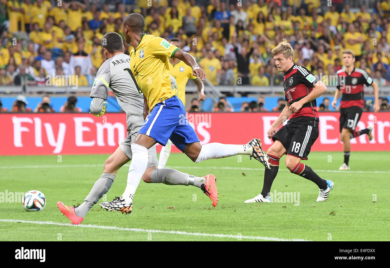 Belo Horizonte, Brazil. 08th June, 2014. Germany?s Toni Kroos (R) takes ...