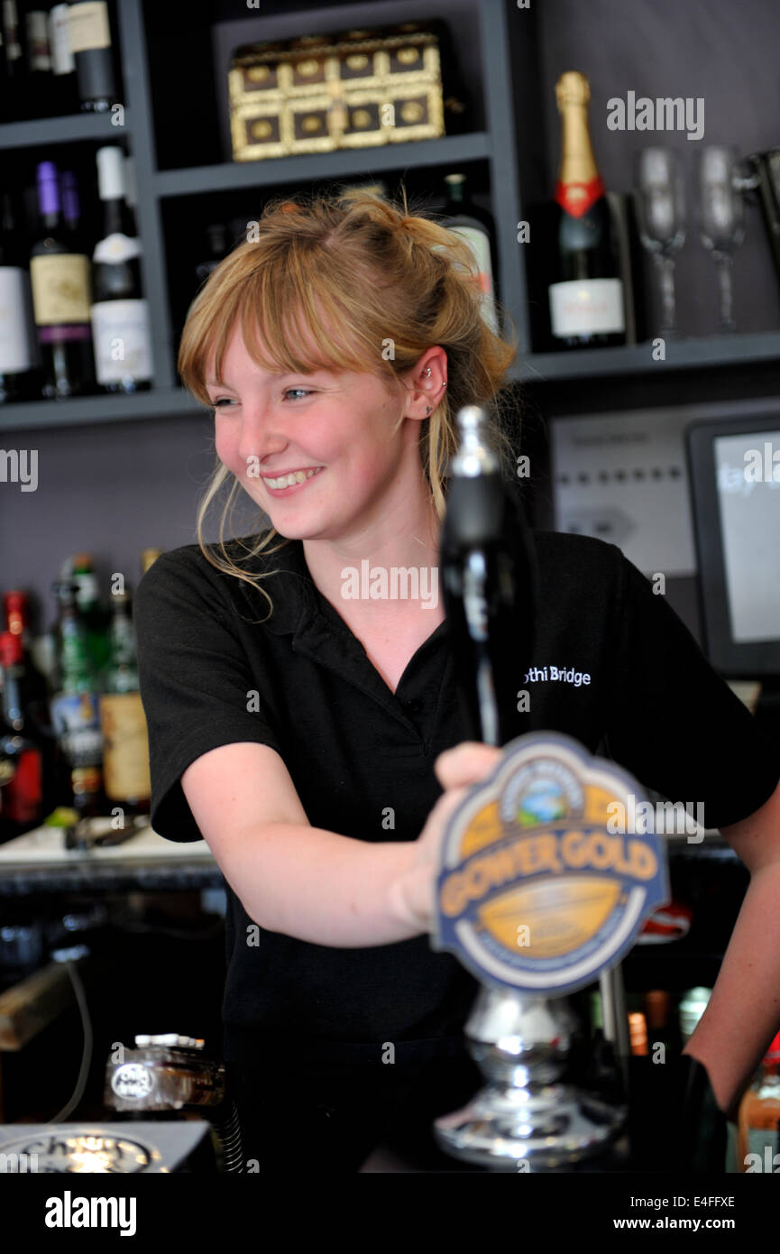 Barmaid uk hi-res stock photography and images - Alamy