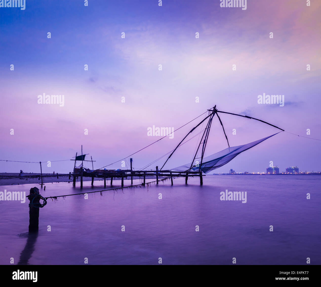 Kochi chinese fishnets on sunset. Fort Kochin, Kochi, Kerala, India ...