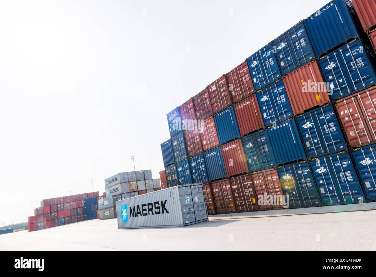 Overseas containers hi-res stock photography and images - Alamy