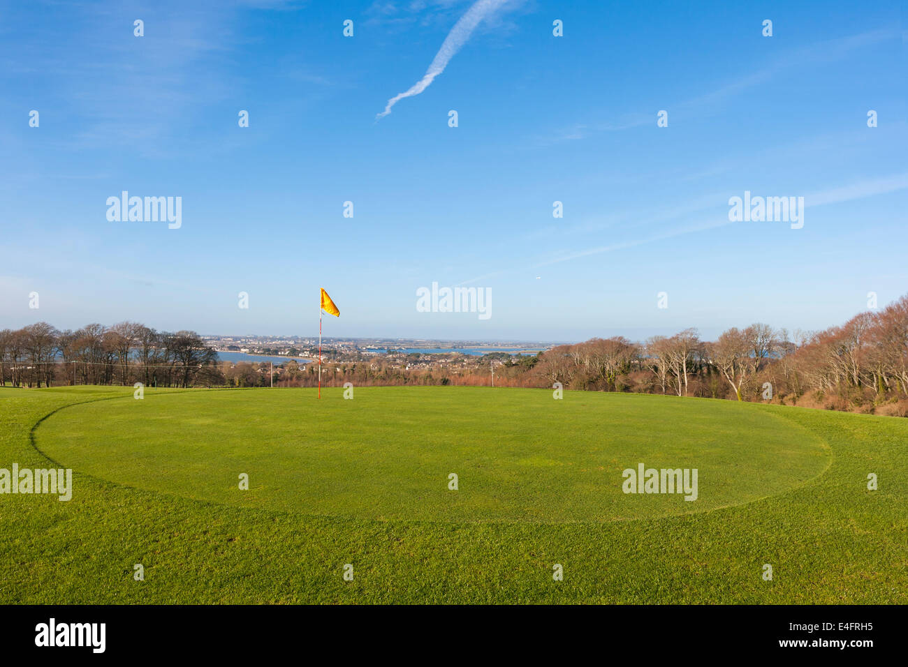 golf flag in the 18th hole Stock Photo - Alamy