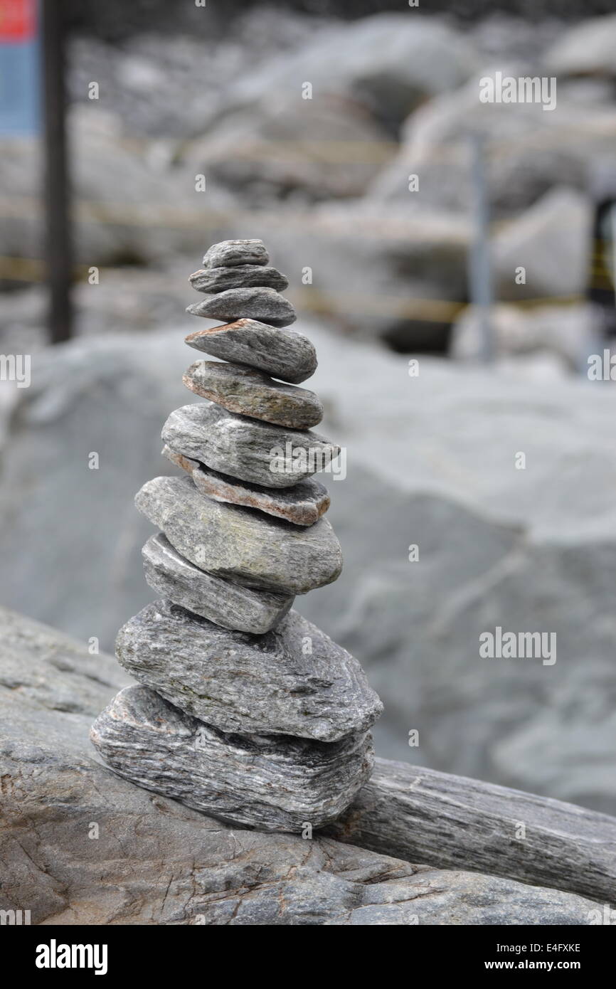 Stack rock tower hi-res stock photography and images - Alamy