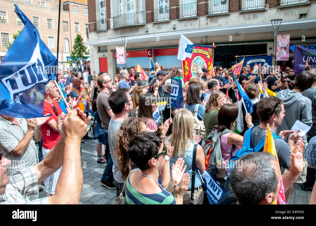 Exeter, Devon, UK. 10th July 2014. The crowd applaud and cheer in ...