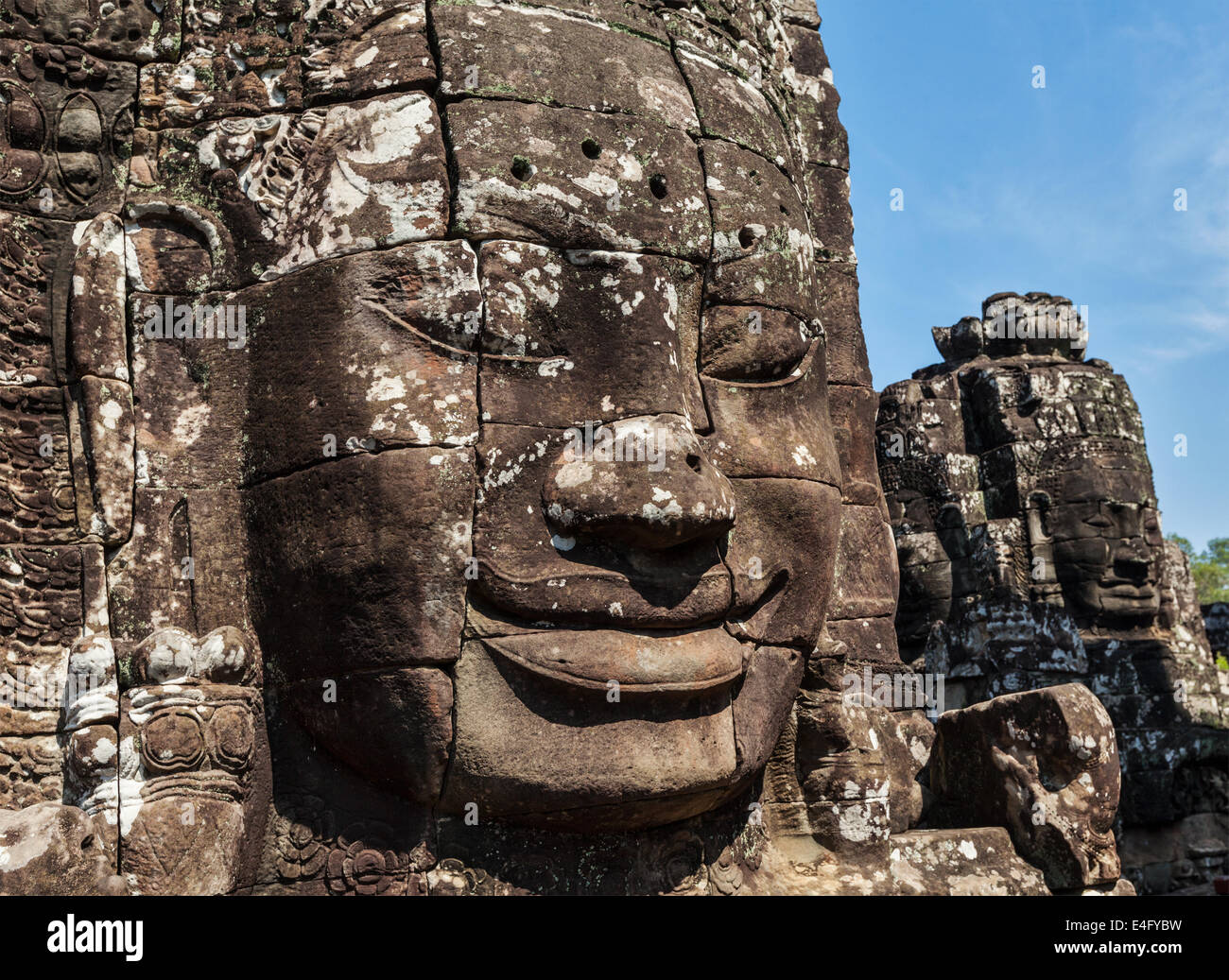 Ancient stone faces of bayon temple hi-res stock photography and images ...