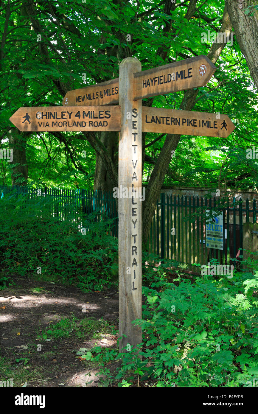 Sett Valley Trail waymarker on the Pennine Bridleway, Hayfield ...