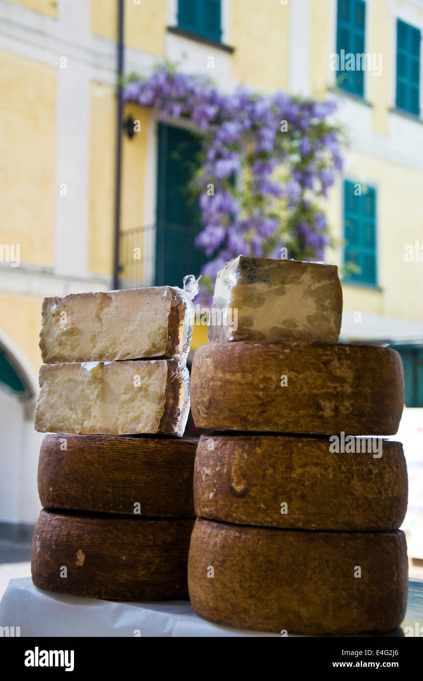 Lake Iseo artisan cheese at a market in Iseo town Stock Photo - Alamy