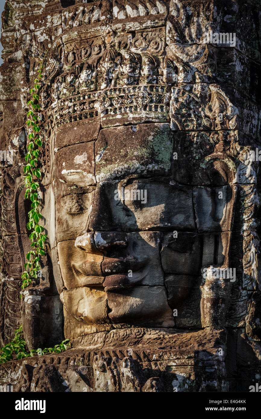 Stone face of bayon temple hi-res stock photography and images - Alamy