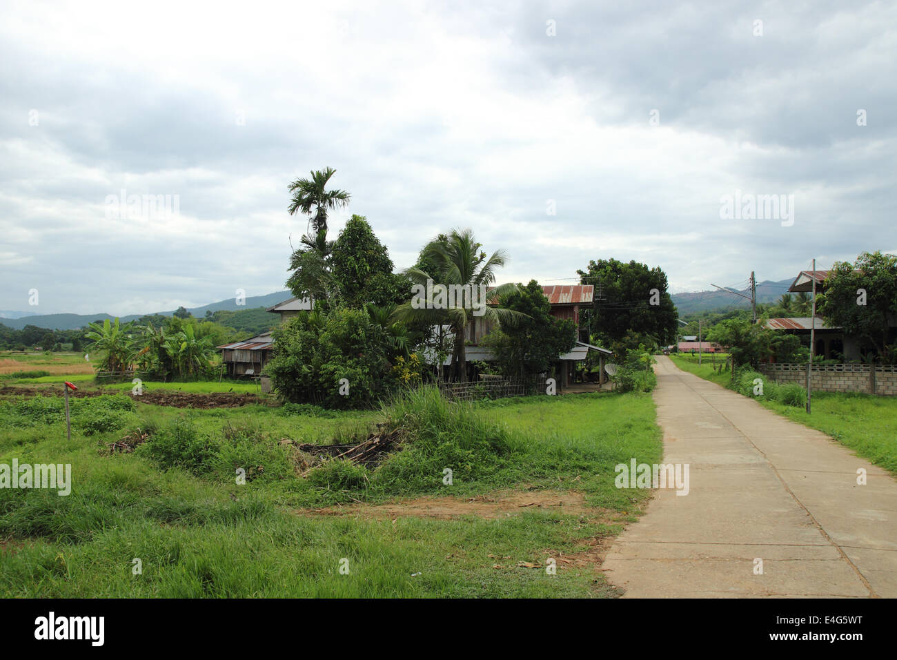 Country side life hi-res stock photography and images - Alamy
