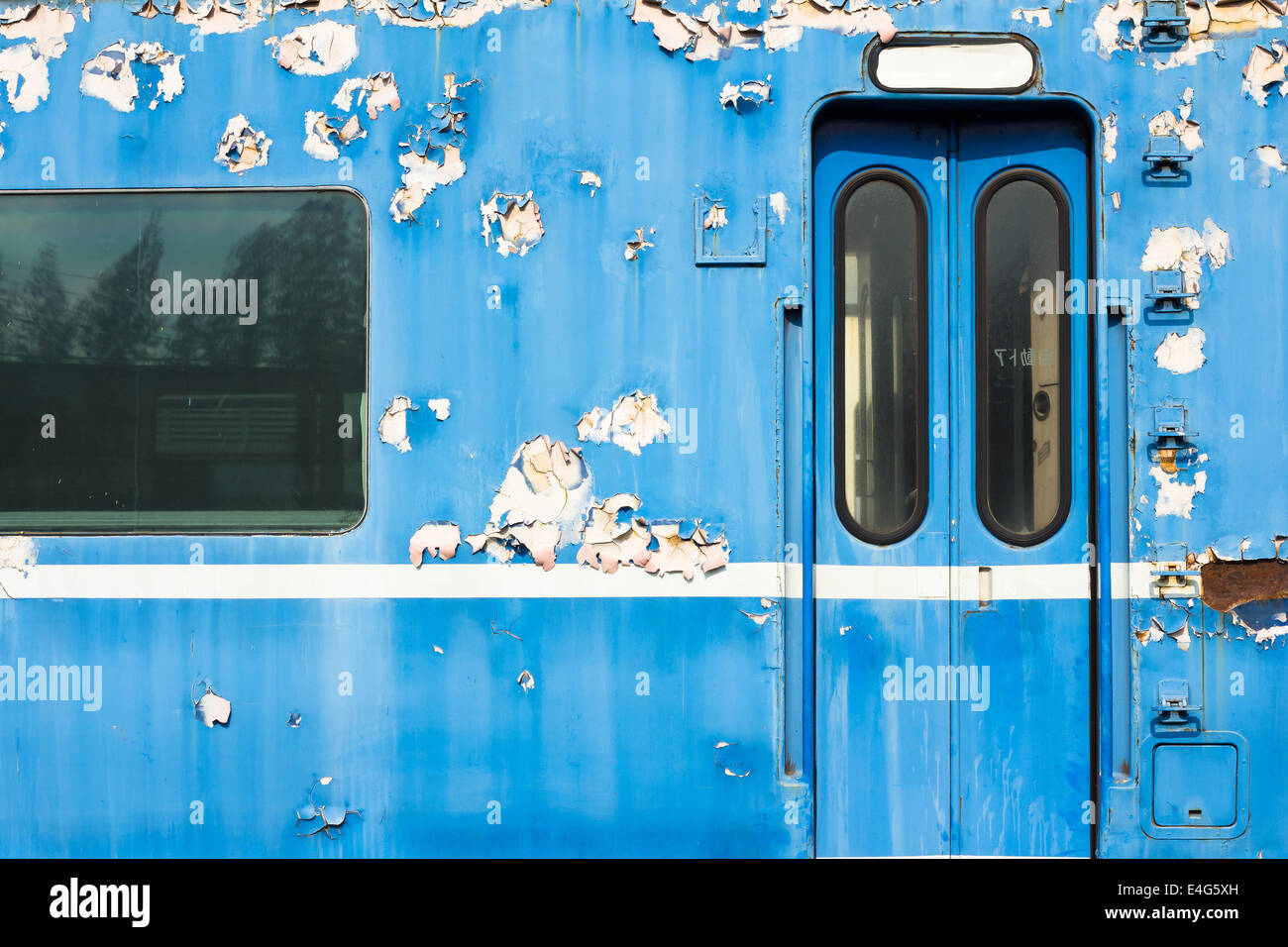 window of old train Stock Photo - Alamy