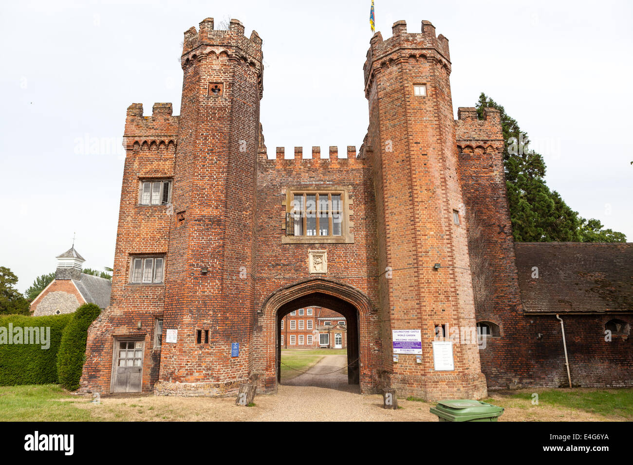 Lullingstone Castle World Gardens High Resolution Stock Photography and ...