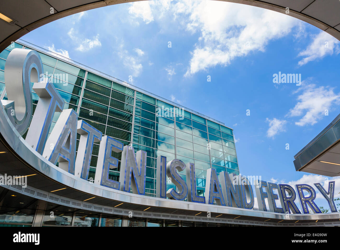 Manhattan ferry terminal hi-res stock photography and images - Alamy