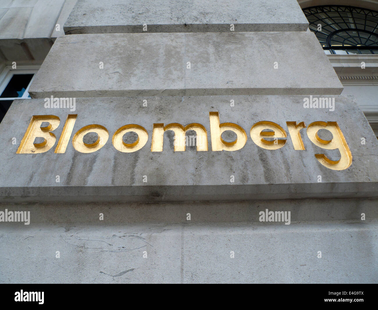 Bloomberg logo hi-res stock photography and images - Alamy