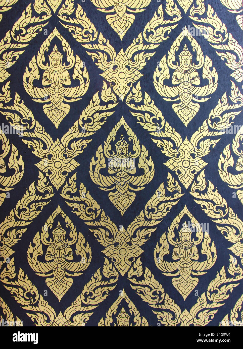 Thai arts pattern wall background Stock Photo - Alamy