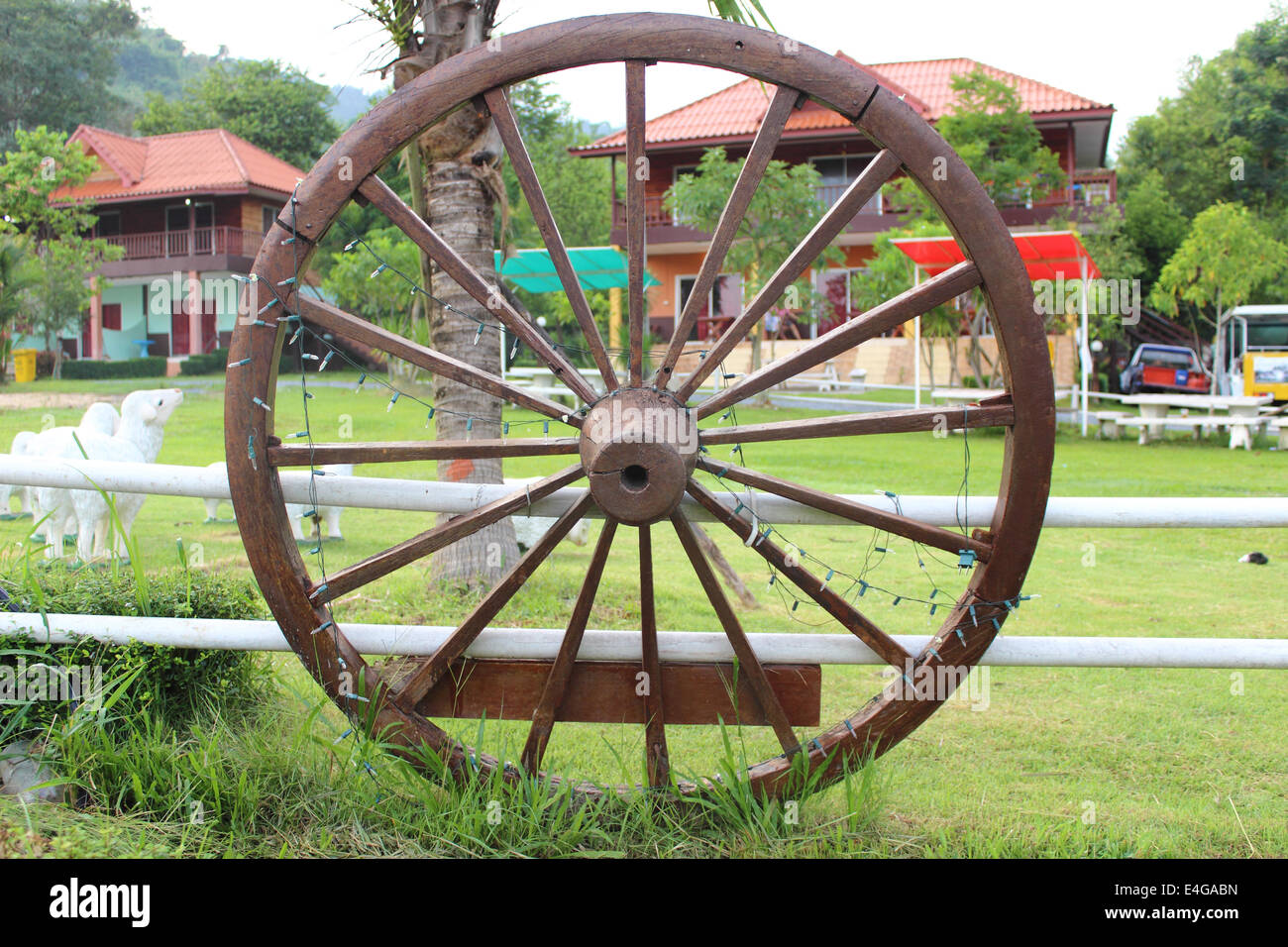 Wood cartwheel hi-res stock photography and images - Alamy