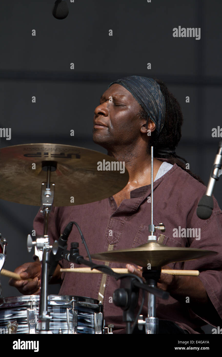 Hamid drake hi-res stock photography and images - Alamy