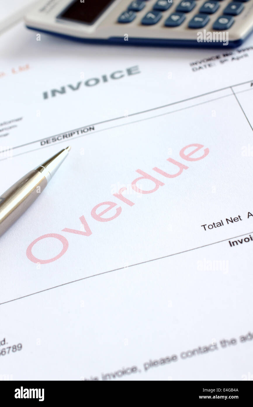 Overdue Invoice with overdue notification in red Stock Photo - Alamy