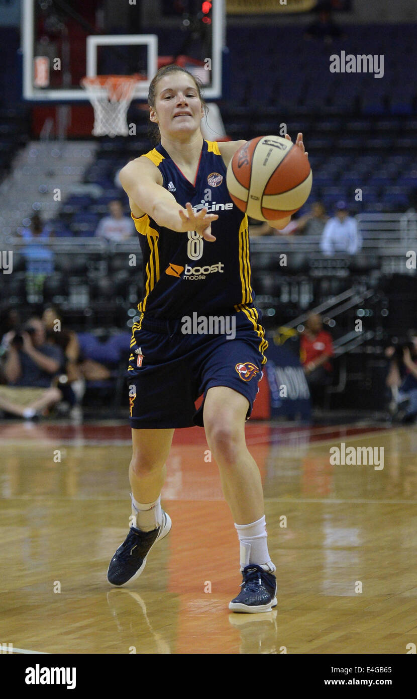 Washington, DC, USA. 2nd July, 2014. 20140702 - Indiana Fever guard ...