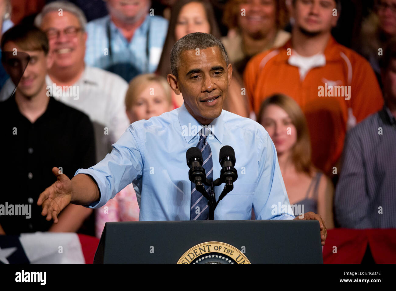 Austin, Texas, US. 10th July, 2014. President Barack Obama attempts to ...