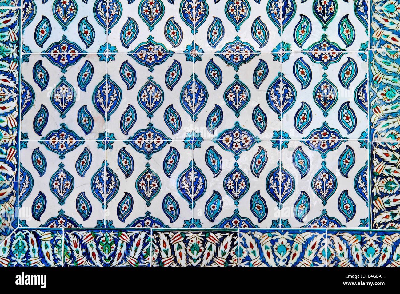 Blue tile wall hi-res stock photography and images - Alamy