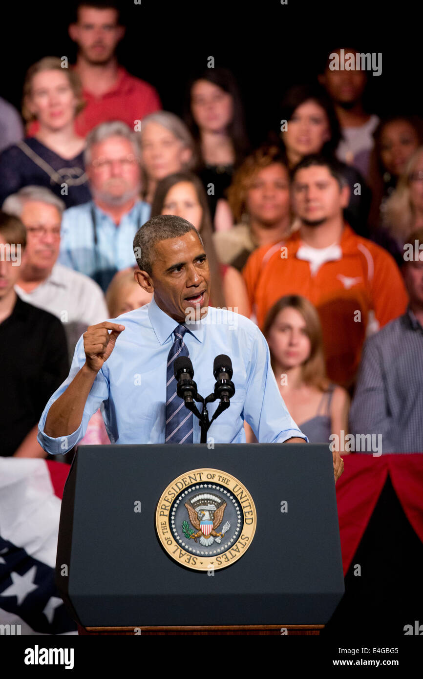 President barack obama and gov rick perry hi-res stock photography and ...
