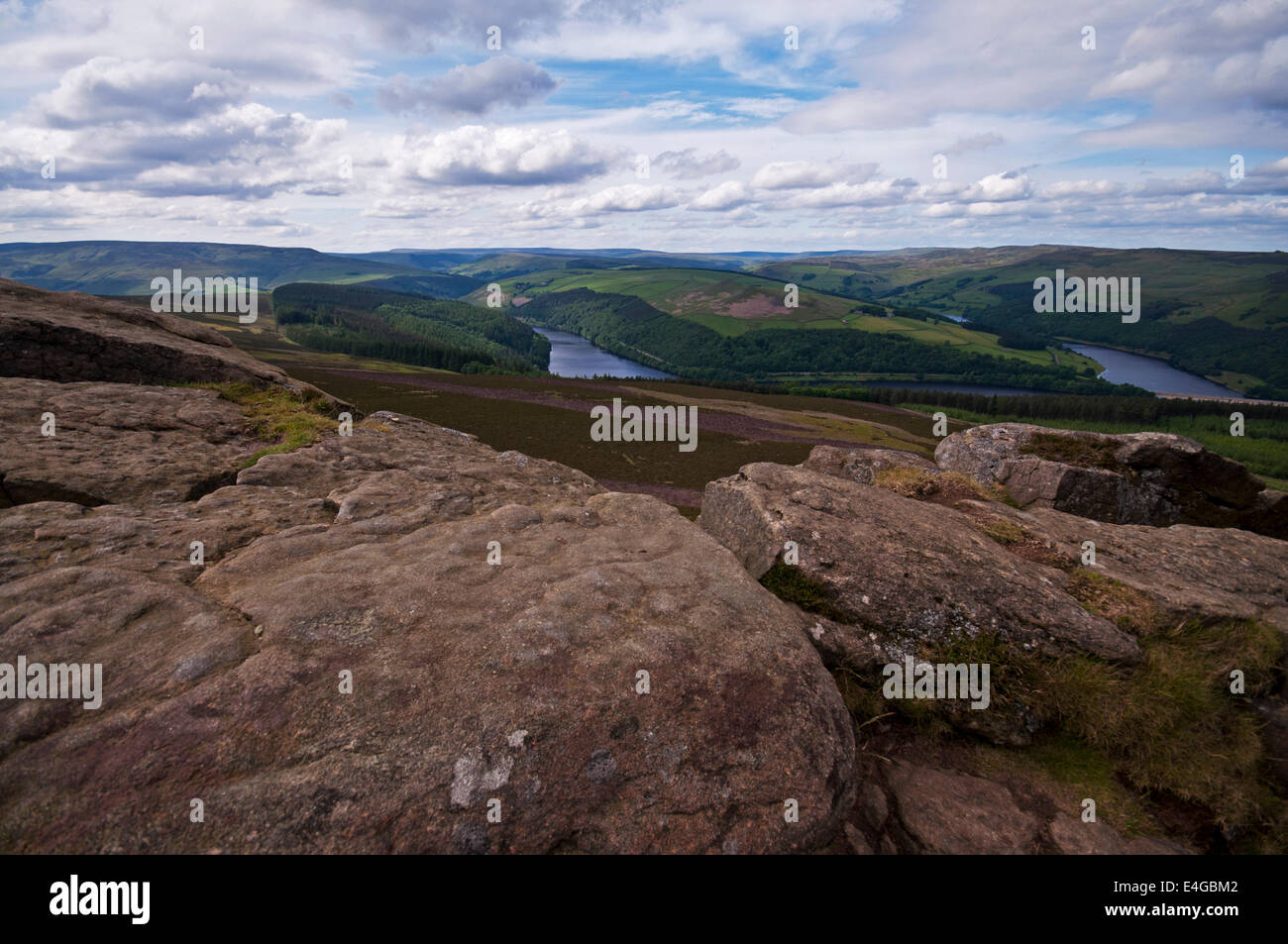 The view North from Winhill Pike in the Peak District National Park ...