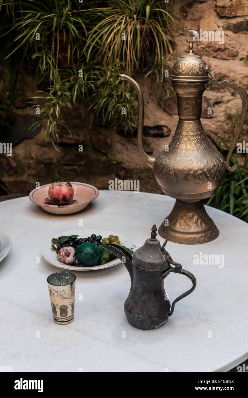 Arabic style living arab hi-res stock photography and images - Alamy