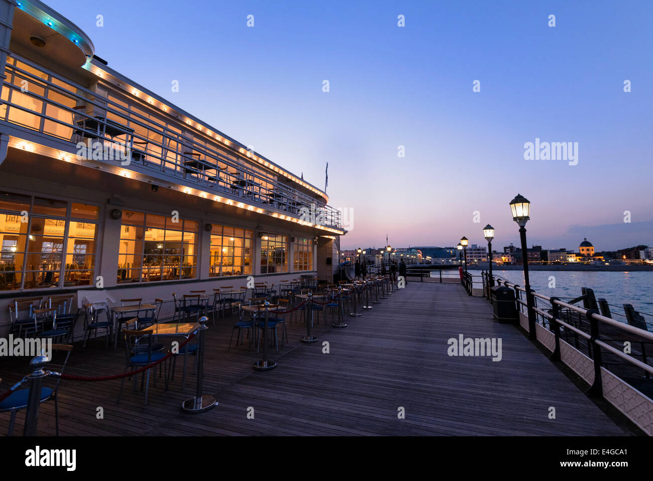 Worthing pier pavillion hi-res stock photography and images - Alamy