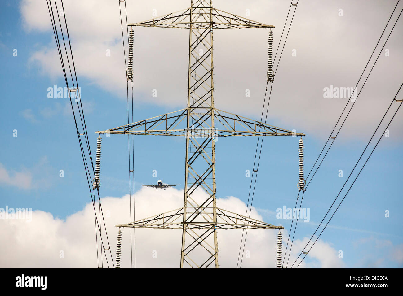 T pylon hi-res stock photography and images - Alamy