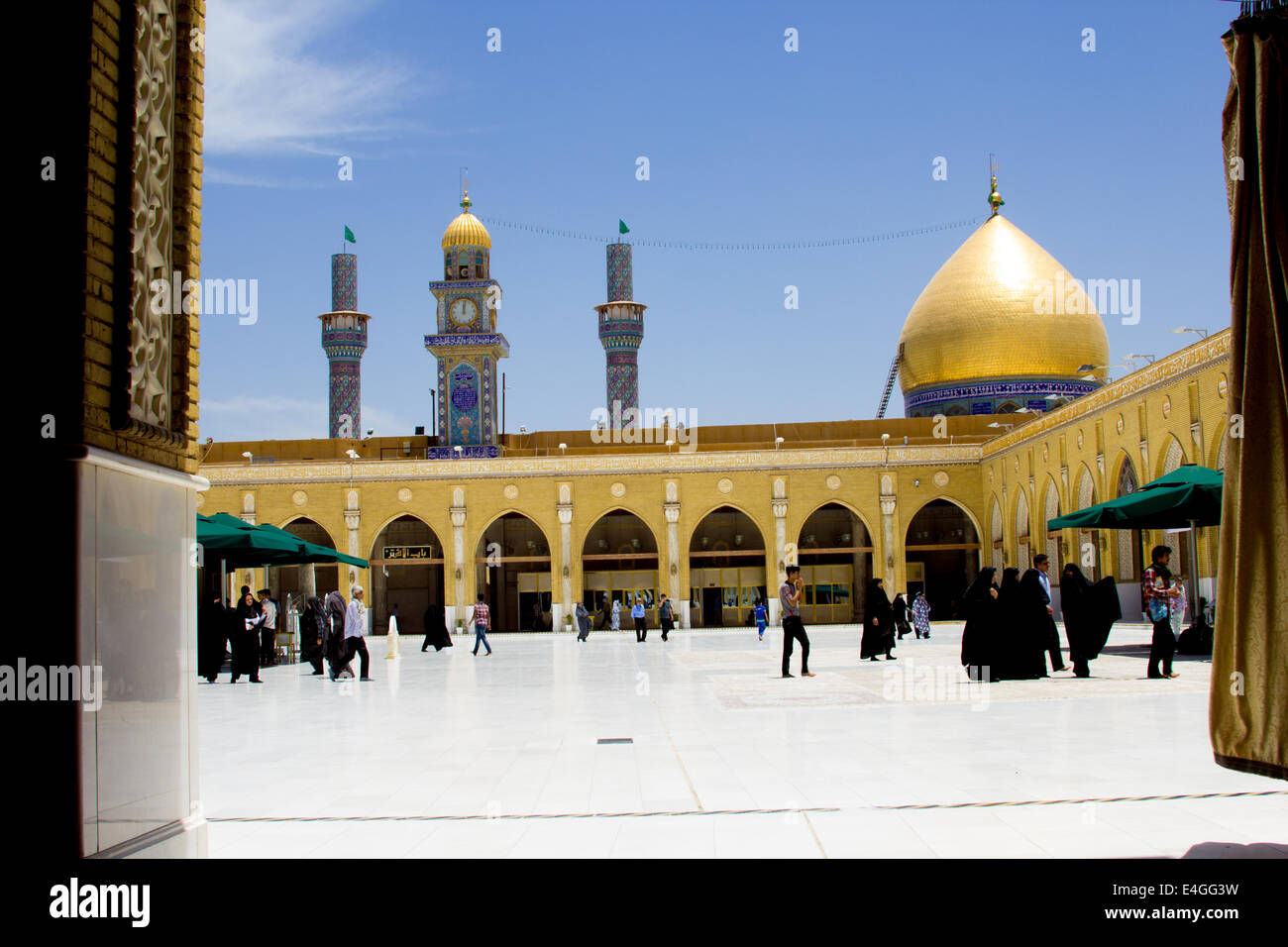 Kufa mosque hi-res stock photography and images - Alamy