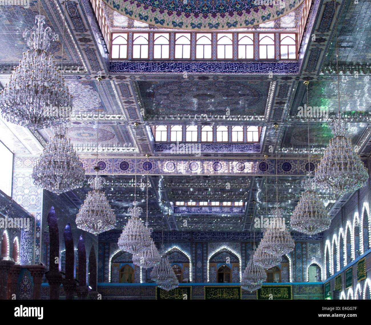 The shrine of Imam Hussein in Karbala Stock Photo - Alamy